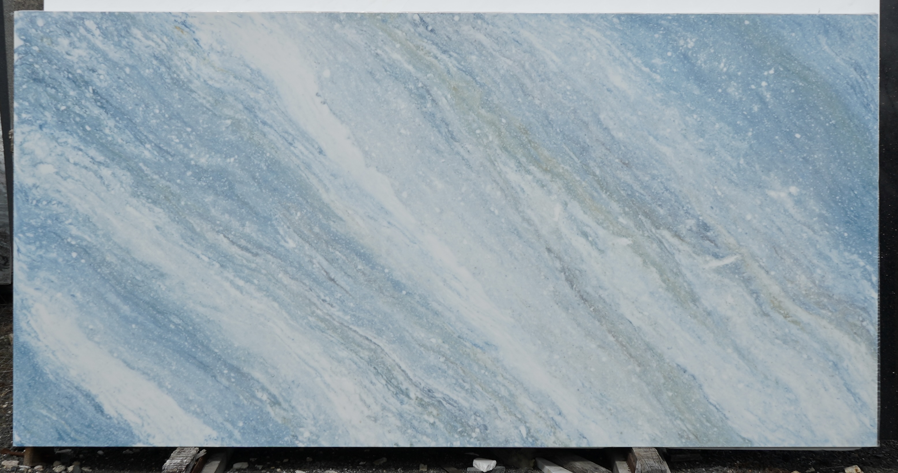 Stellar Quartz | Collection - Quartz Countertops